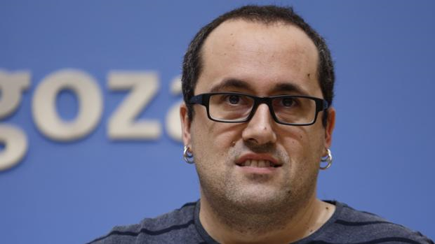 Alberto Cubero se llama la basura: un concejal comunista de Zaragoza se ...