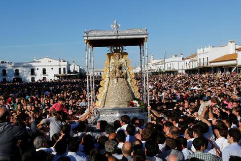 El Rocío, preparado para disfrutar de una procesión “única, bonita y ...