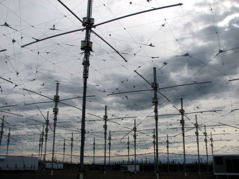 El proyecto HAARP: Máquinas para modificar y controlar el tiempo ...