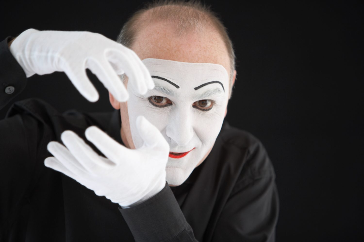 El mimo asturiano Carlos Martínez cumple 40 años sobre el escenario ...