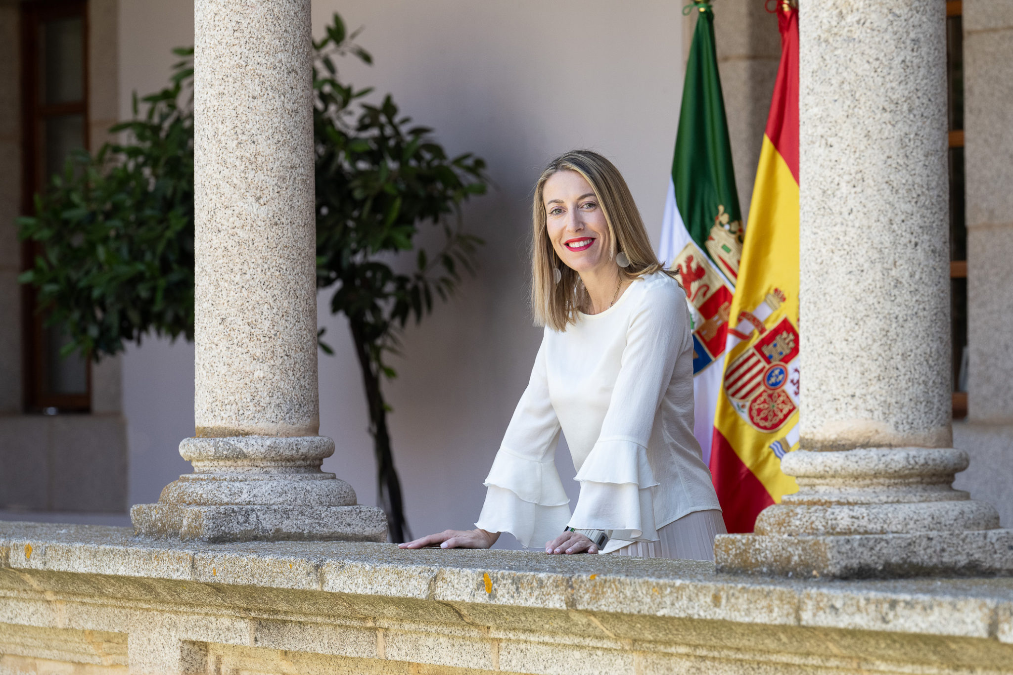 María Guardiola ante la pinza entre Vox y el PSOE en Extremadura ...